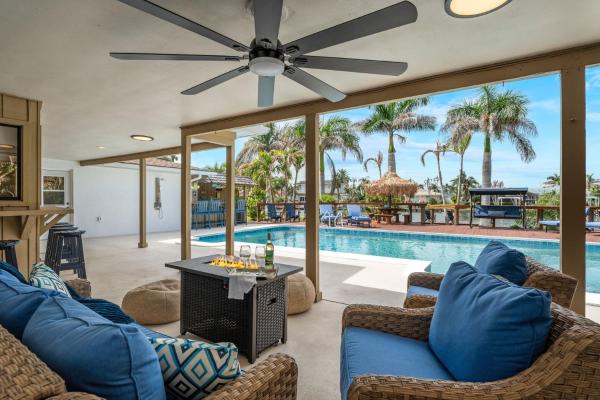416 S Banana River Blvd - Cocoa Beach, FL