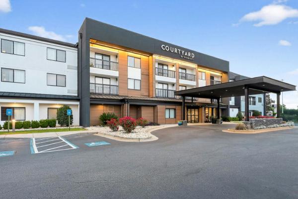 Courtyard By Marriott Albany - Albany, GA