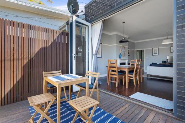 Cremorne House - Bathtub, Fireplace & Parking - Bondi Beach