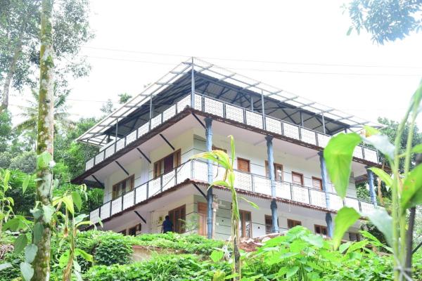 East West Farm Home Stay - Munnar