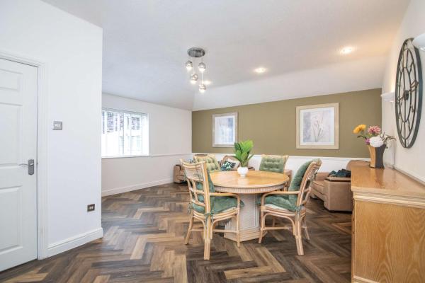 3 Bed Contractor House - Rugby