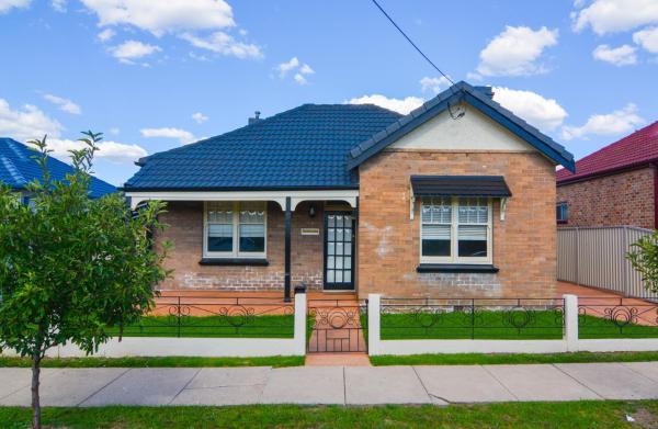 Spacious Home With Pool - Blue Mountains