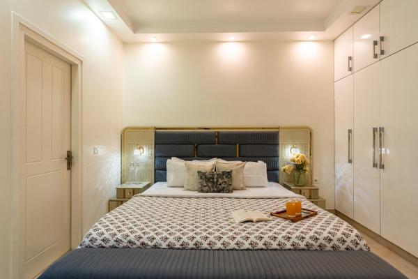 Homlee-white House-5bhk-parking-max Hospital-saket - Delhi