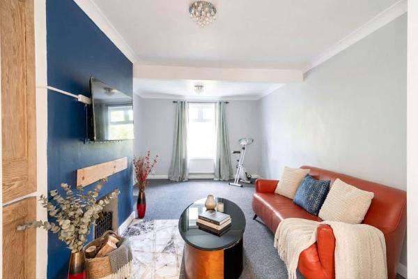 Spacious 3 Bed House Nr Chesterfield & Mansfield - Chesterfield