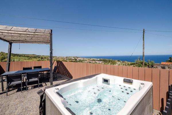 Vento Do Nordeste - Cottage With Jacuzzi - Azores