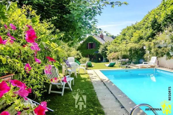 Maison Saint-nectaire 190 M² Avec Piscine - Lac d'Aydat