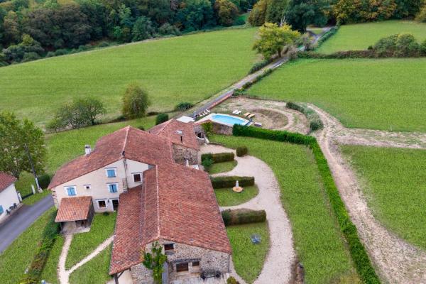 Domaine De Bellac - 32 Personnes - Charente