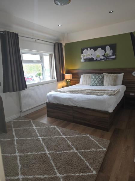Langley Guest House Nr Pinewood Studios - Slough