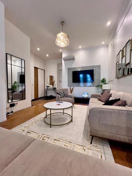 Brussels Family And Group Stay Near Midi Station Of Brussels Up To 8-9 Guests - Bruxelas