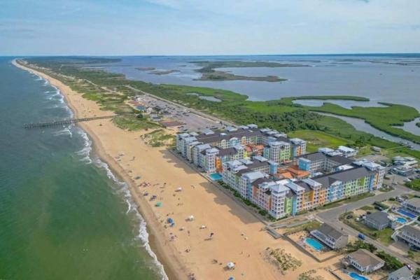 Sojourn 3bd2ba With Balcony 3 Pools Beach Access - Virginia Beach