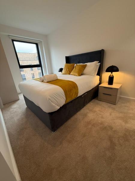 Standard Two Bedroom Apartment Near Mediacity - Altrincham