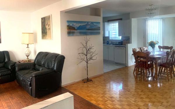 Family-friendly In Quiet Laval Neighborhood - Dorval