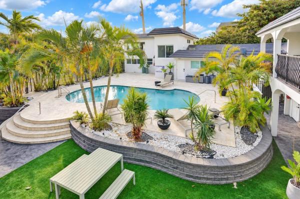 Stylish 1br Suite W/ Pool & Steps To The Beach - Lighthouse Point, FL