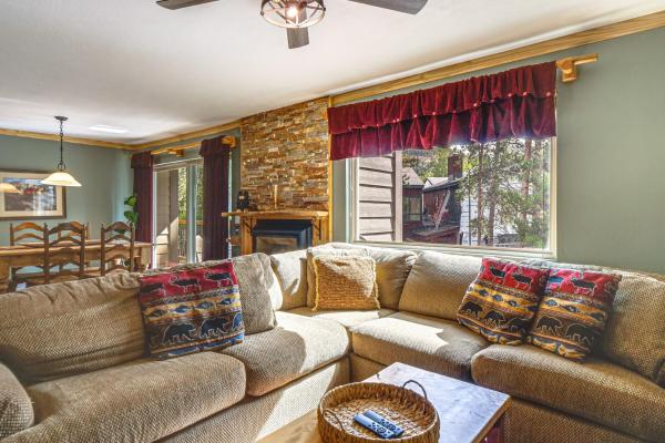 Walk To Ski & Main St! Newly Refinished W/ Hot Tub - Breckenridge, CO