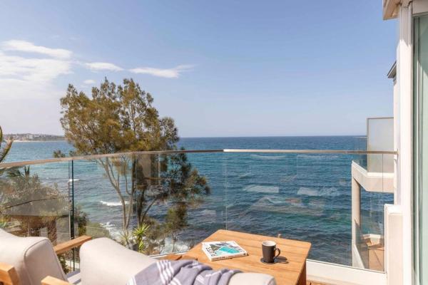 The Spot- Oceanfront New York Style Loft Apartment - Narrabeen