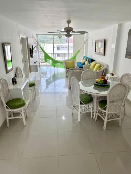 Apartamento En El Rodadero, Confortable Y Amplio, Con Vista Al Mar, A 80mt De La Playa, Delamar Apartmet - Colombia
