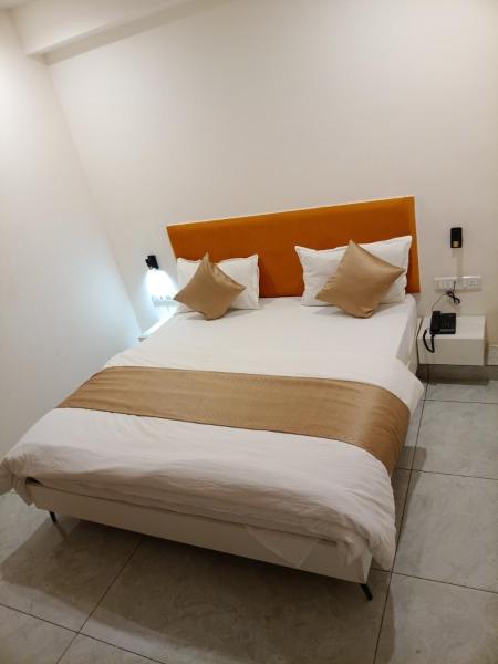 The Grand Vista Hotel - Gandhinagar