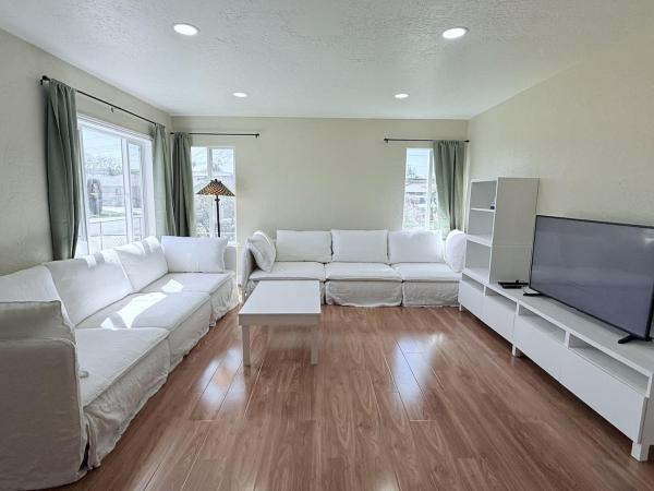 680 Modern 3br Home W Kitchen Near Downtown Hayward - Hayward, CA
