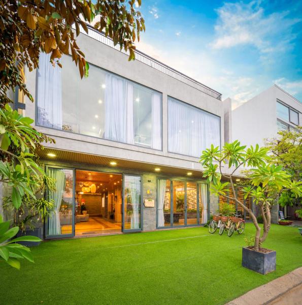 Pinky Beach Villa - Đà Nẵng
