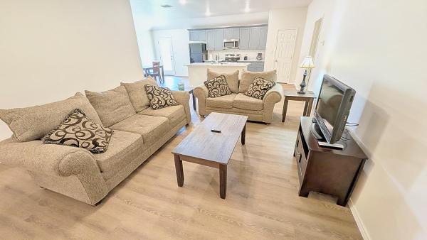 Modern Midland Retreat - Midland, TX