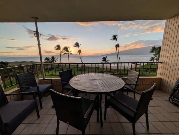 Beachfront 4br, 2 Condos For 12 In Kihei, Hawaii! - Maui
