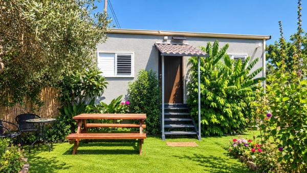 Olive Tiny House - Israel