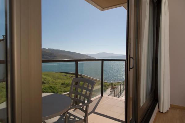 Apartamentos Turísticos Playa De Osmo - Galicia