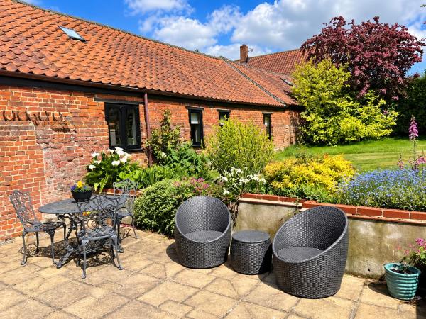 The Stables, Moulton St Mary - Wroxham