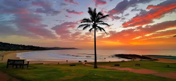 Seaside View - Peacehaven Penthouse 702 Gated & Lift Access - Scottburgh