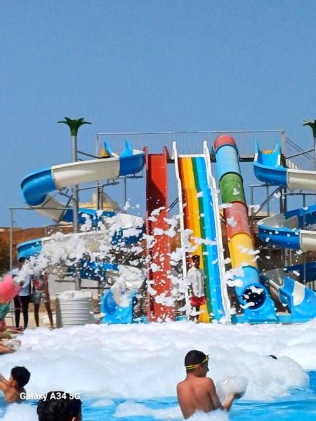 Beachfront Aquapark Suites - Hurghada