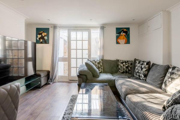 Entire Cosy 4 Bed House In Quiet Neighbourhood - Russell