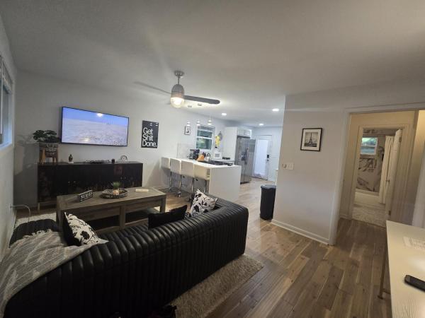 Modern 2br Retreat Near Downtown Birmingham - Birmingham, AL