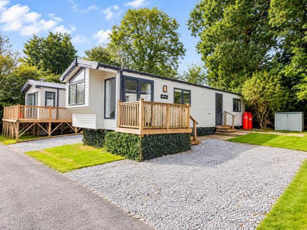 The Cosy Castleton At Noble Court Holiday Park - Narberth