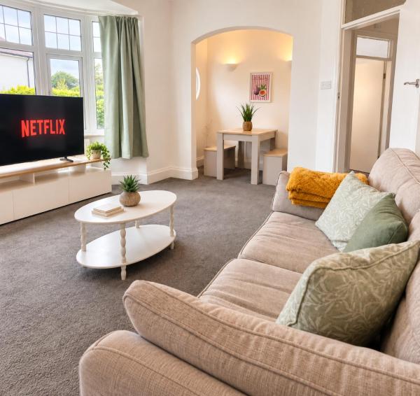 West Bridgford, Homely 2-bed Apartment With Driveway Parking - Nottingham