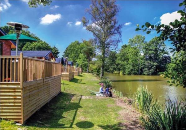 Lodge 1 Upton Lakes & Lodges Old Hill Cullompton Devon Ex151ra - Exeter Airport (EXT)