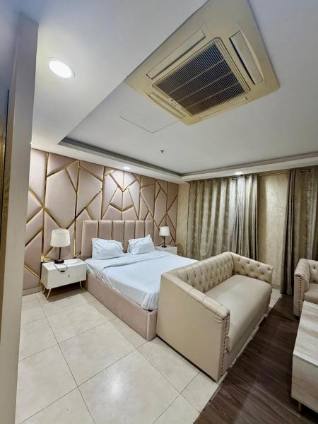 Elite Studio Apartment Gold Crest Mall Dha Phase 4 Lahore - Lahore