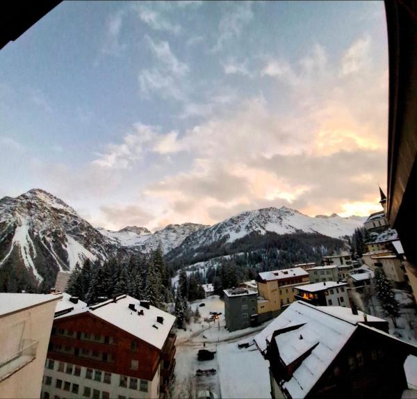 Fewo D'rock Arosa-perfect For Party Lovers-located Above A Bar & Club - Kanton Graubünden