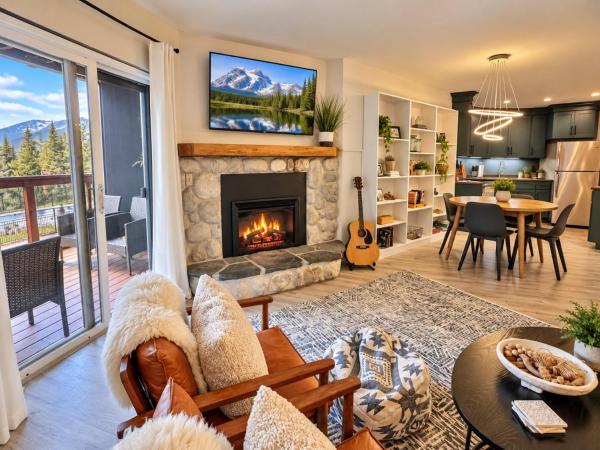 Updated Ski-in/ski-out Condo | Hot Tub & Pool - Lutsen, MN