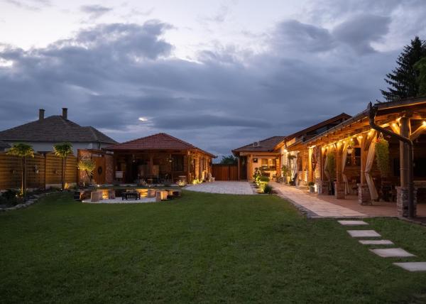 Rakomház Vendégház éS Rendezvényterem - Tokaj