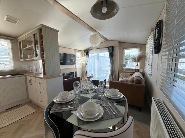 Big Deck Energy 3bed Coastal Holiday Home - Westgate-on-Sea