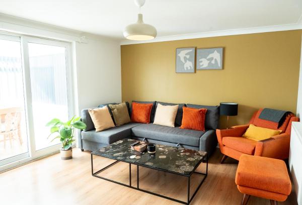 Mcr Airport, Wythenshawe Hospital, 3 Bed, 3 Bath, Sleeps 6 - Altrincham