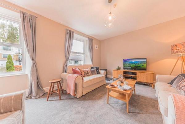 Cosy Windermere Escape With Village Location - Windermere