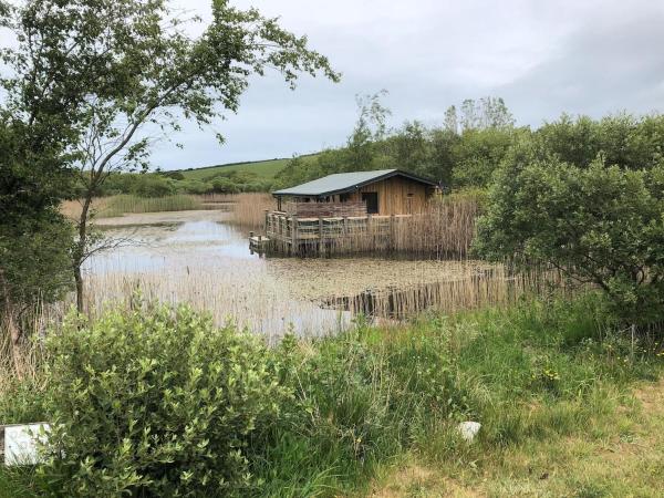 Lake House Lodge - Fishguard
