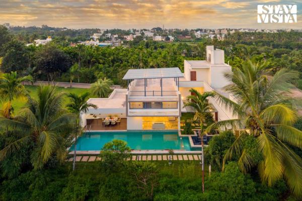 Stayvista At Aralu Villa With Pool, Bonfire - 벵갈루루
