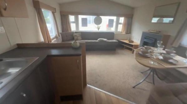 Cabin Sleeps 8 With Indoor Pool And Patio - Felixstowe