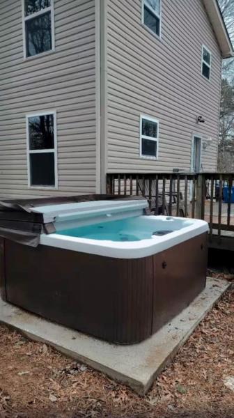 Teddy Bear Cabin- Hot Tub, King Bed, Large Deck, Pool Table - Jim Thorpe, PA
