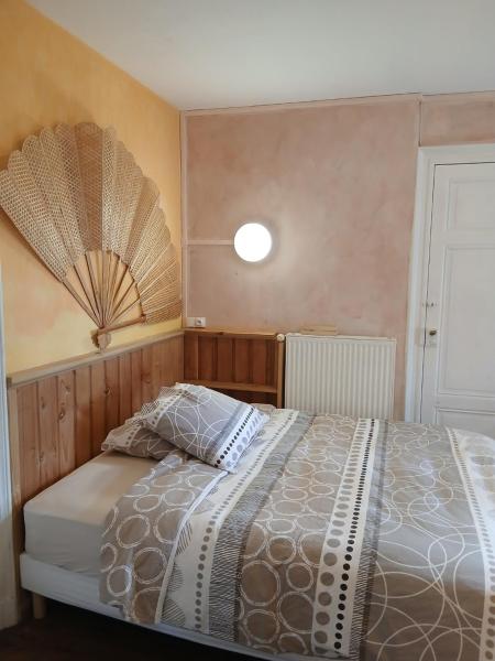 Chambre Chez L'habitant, Axe A62, à 20 Min D' Ouest D'agen, Parking Dans La Rue Gratuit, Accès Cuisine, Convivial - Lot-et-Garonne
