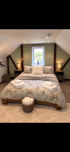 Private One-bedroom Retreat In Gated Tadworth Setting - Redhill