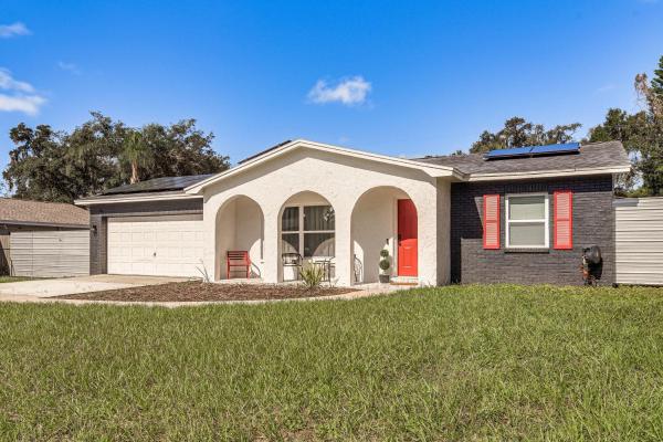 Fully Remodeled Brandon Escape W/ Fenced Yard! - Lithia Springs Park, Lithia