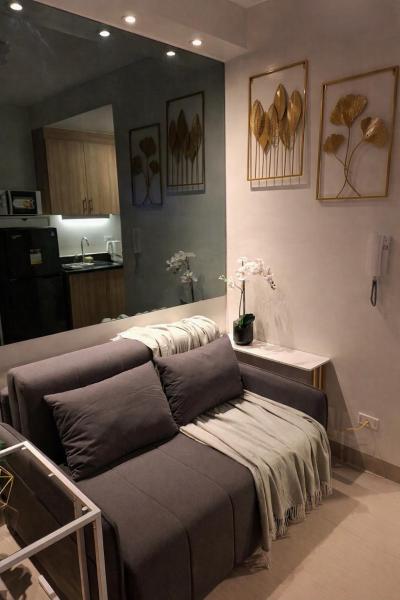 Velvet Room Near Moa With A Cozy, Comfy Bed - Metro Manila